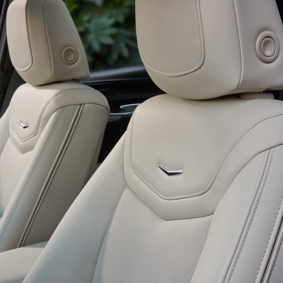 2025 XT5 | Vehicle Gallery | Cadillac