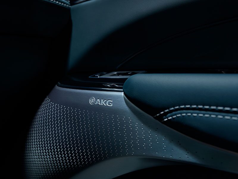 2025 LYRIQ | Vehicle Features | Cadillac