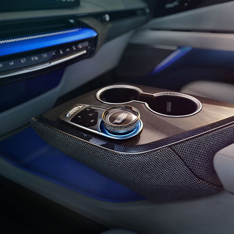 2025 OPTIQ | Vehicle Gallery | Cadillac