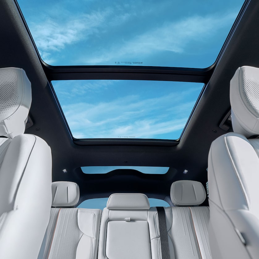 2027 VISTIQ AWD EV | Vehicle Gallery | Cadillac
