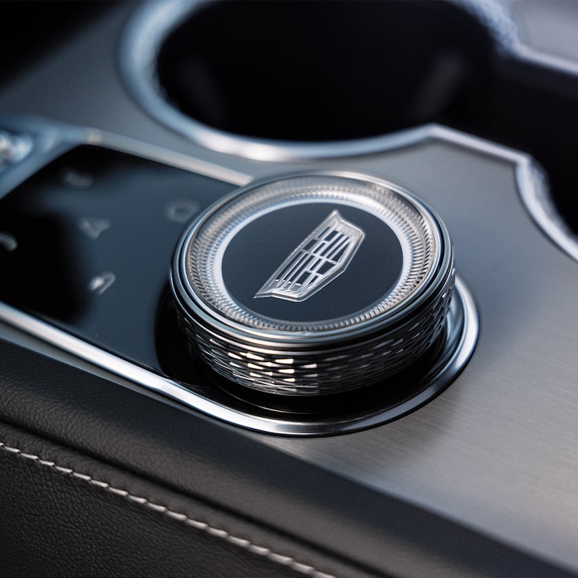 2027 VISTIQ AWD EV | Vehicle Gallery | Cadillac