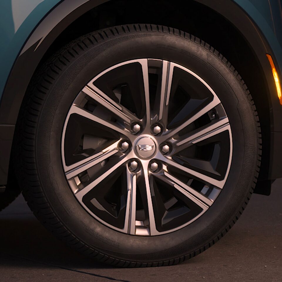 Features Overview | 2024 Cadillac LYRIQ Electric SUV