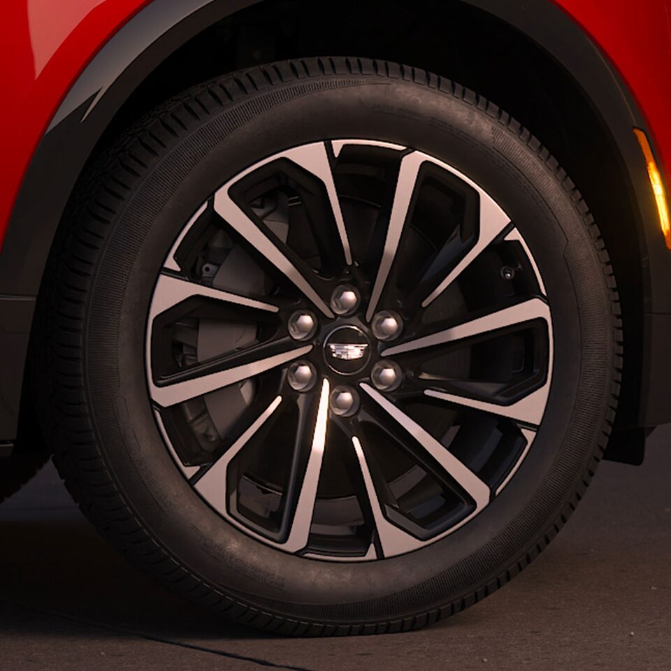 Features Overview | 2024 Cadillac LYRIQ Electric SUV